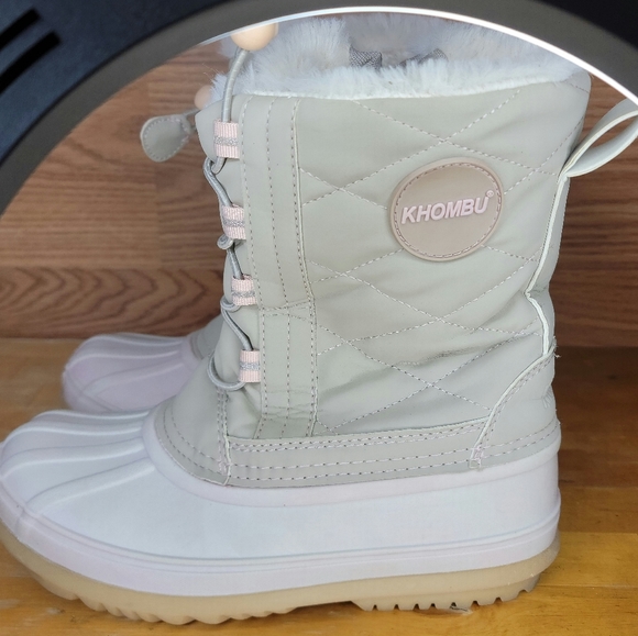 Khombu | Shoes | Khombu Girls Cute Boot | Poshmark